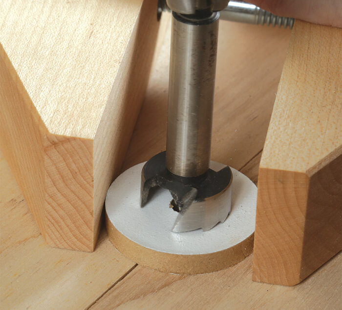 Easy to build router table - FineWoodworking