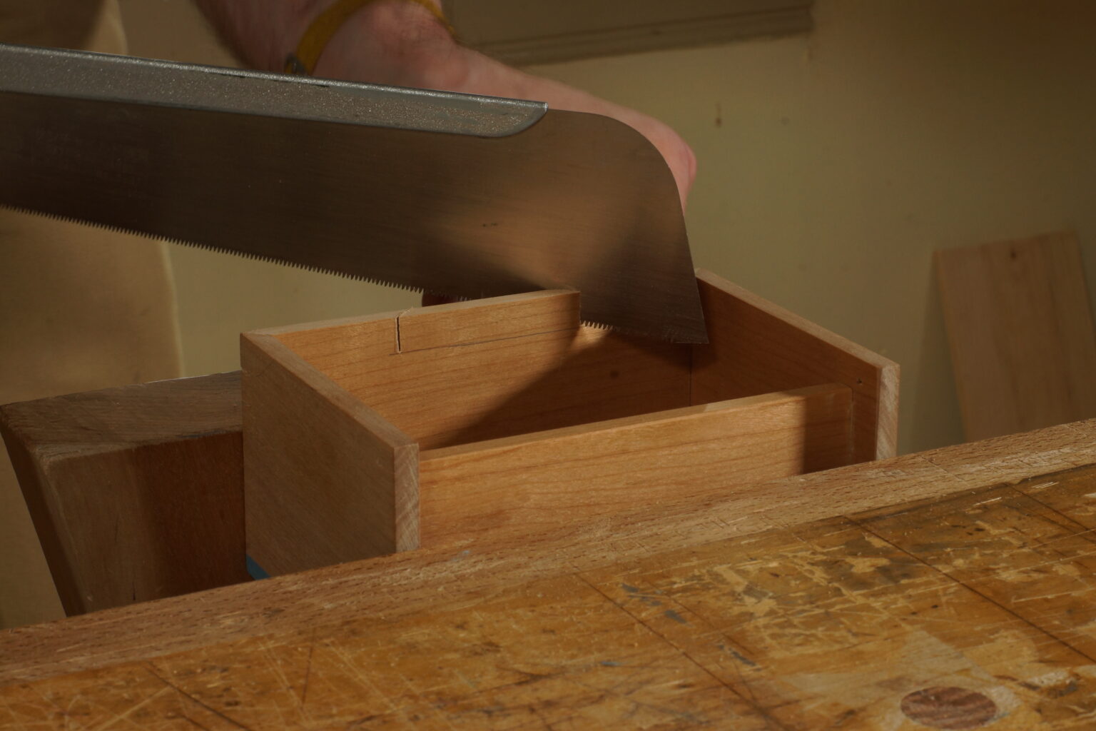 How to create a lipped inset lid for a simple box - FineWoodworking