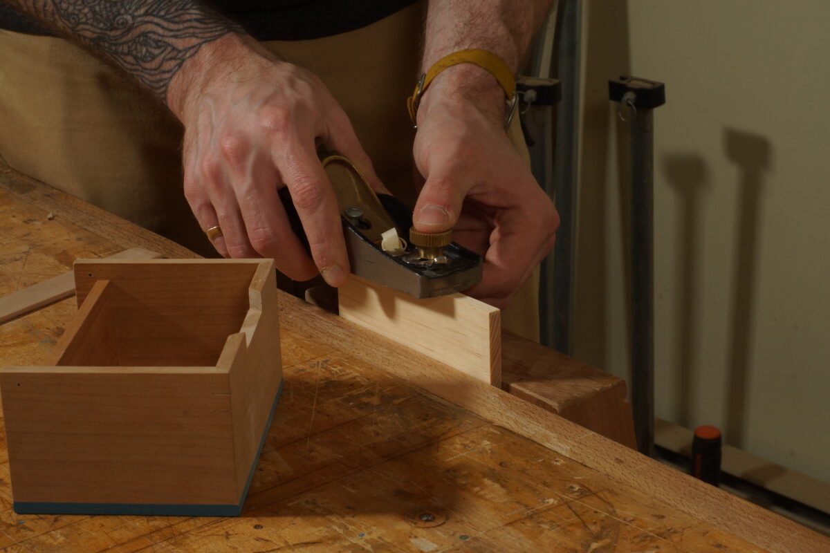How to create a lipped inset lid for a simple box - FineWoodworking