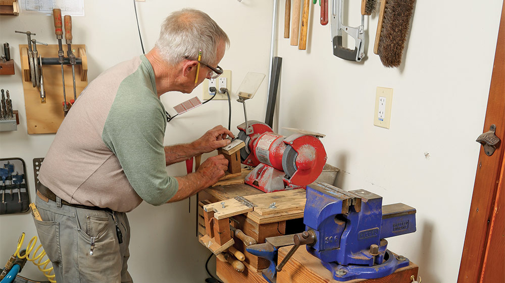 A look inside Peter Harrison's wood and metal shop - FineWoodworking
