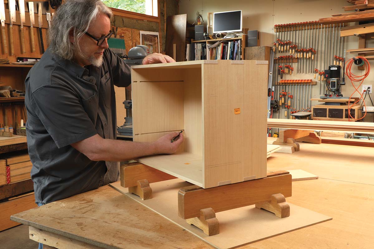 Traditional Tansu, Part 1: The case - FineWoodworking