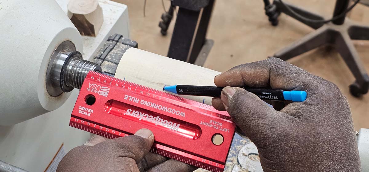 Easily turn a sphere on a lathe without a jig - FineWoodworking