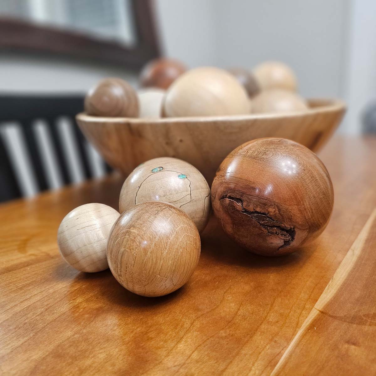 Easily turn a sphere on a lathe without a jig - FineWoodworking
