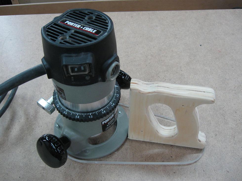 Shopmade D-handle Router Base - FineWoodworking