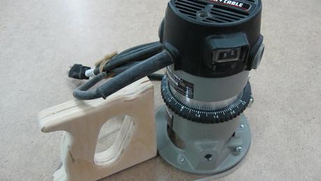 Shopmade D-handle Router Base - FineWoodworking