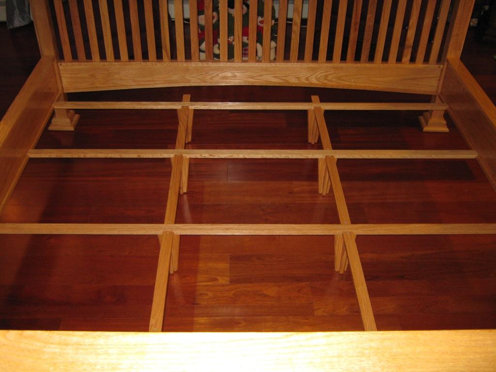 Red Oak King Size Mission Style Bed - FineWoodworking