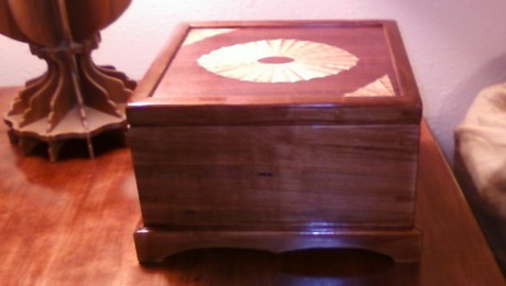 Marquetry Box - FineWoodworking