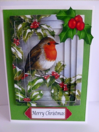 robin with snow & holly & berries tunnel pyramids - CUP803391_415 ...