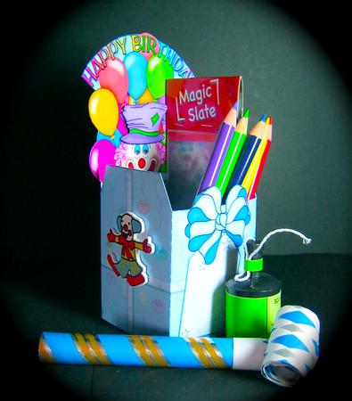 Birthday Clown Party Favour Place Setting Gift Box - CUP331661_38 ...