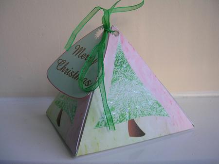 Funky Christmas Tree Triangle Box - CUP15701_13 | Craftsuprint