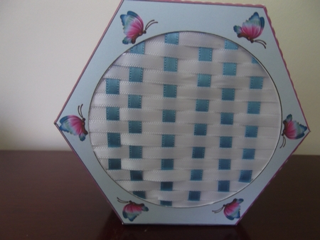 Swan Lake Gift Box Weaving - CUP1120543_10778 | Craftsuprint