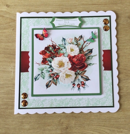 Beautiful Red And White Roses - Mini Kit - Photo by Honorscard Appleby