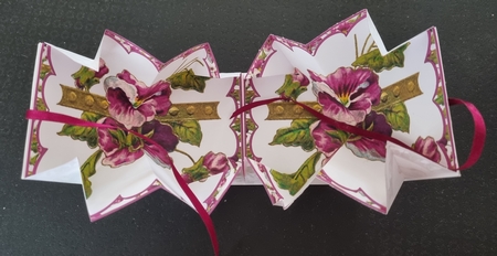 Exploding Card - Vintage Purple Flowers - CUP893621_66 | Craftsuprint