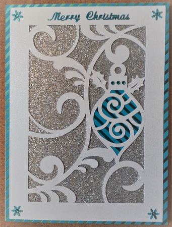 Bauble Cut Out Card - CUP916000_40382 | Craftsuprint