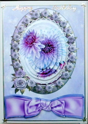 Pretty Lilac Flowers in Rose Frame with Bow Oval Pyramids - CUP586956 ...