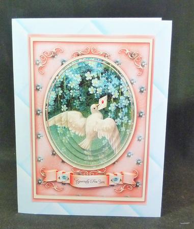 White Dove Pyramids Card - CUP667248_1641 | Craftsuprint
