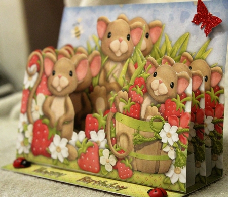 Strawberry Mice Freestanding Pop Up Card Kit - CUP170143_68 | Craftsuprint