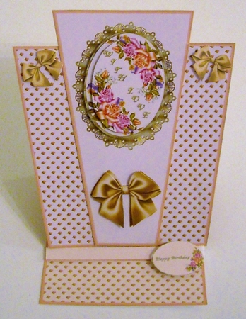 Peach floral triangle easel card. - CUP845309_20842 | Craftsuprint