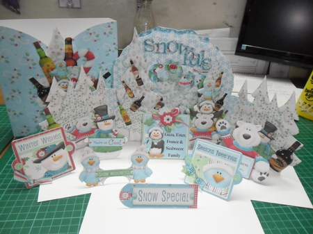 Snow Pals Grotto Card Kit - CUP361209_905 | Craftsuprint