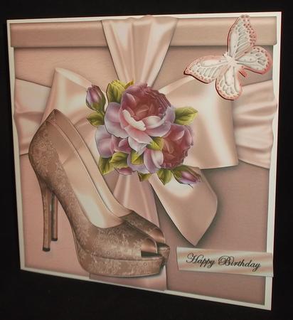 Wrapped Gift Shoes & Roses Mini Kit - CUP642997_936 | Craftsuprint