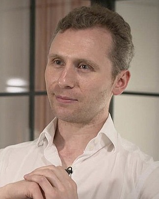 Simon White - Strategist @ Bloomberg