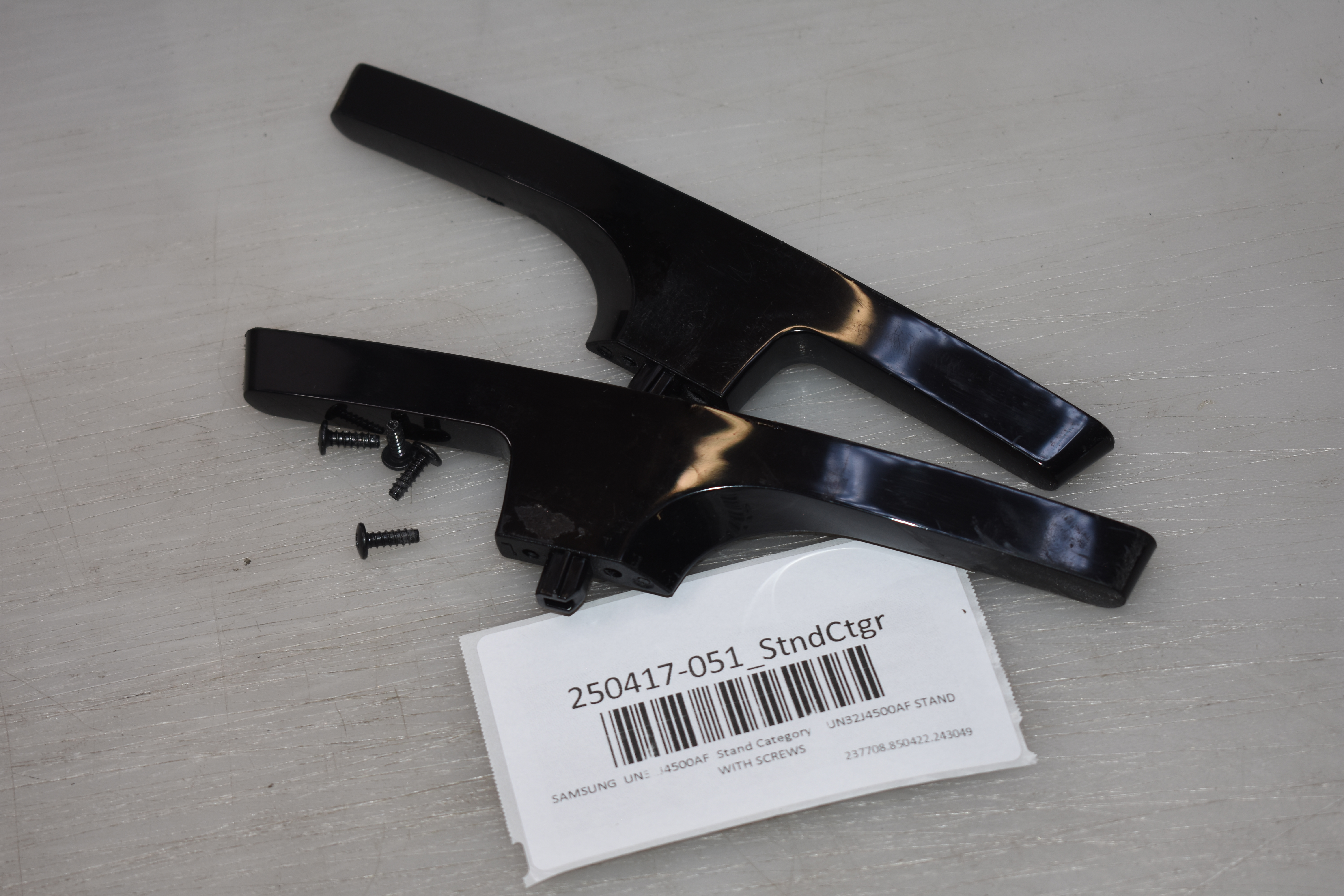 SAMSUNG UN32J4500AF Stand Category B UN32J4500AF STAND WITH SCREWS | eBay