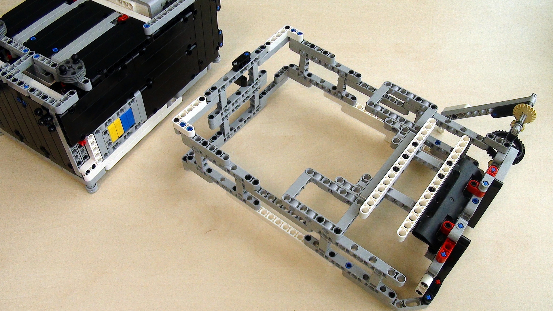 FLLCasts | Attachments for Box Robot for Robotics Competitions.