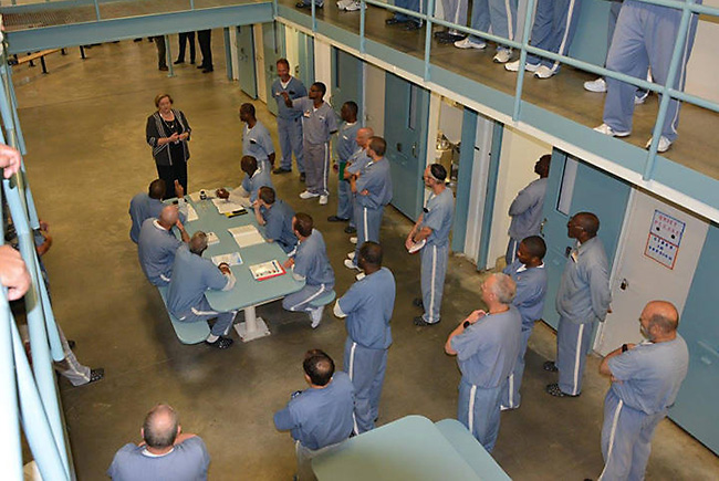 Despite Privatization, Prison Health Costs Continue To Rise | WUSF ...