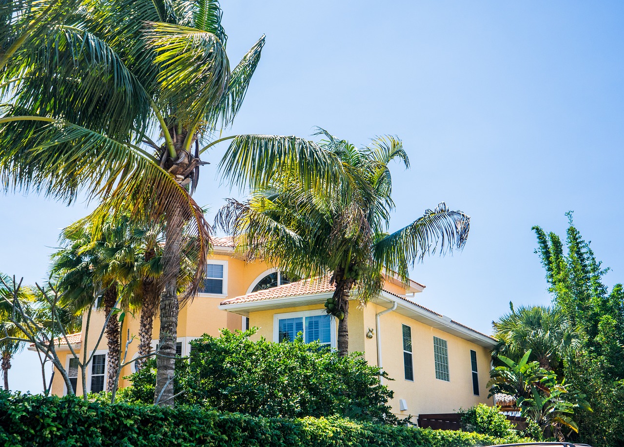 Home sweet home? In South Florida, people stay longer in their homes ...