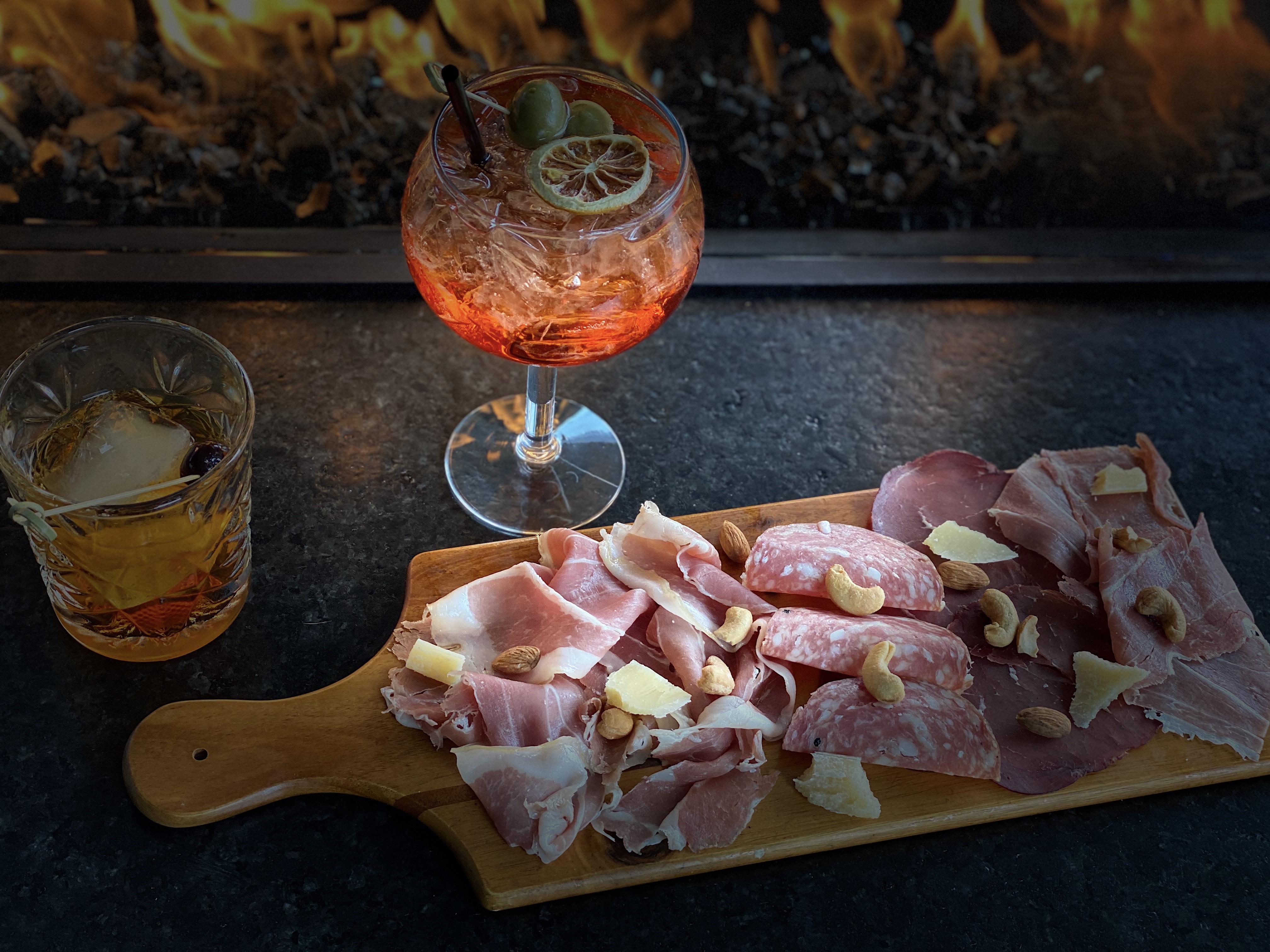 400 Gradi Dallas | Members receive a complimentary round of house ...