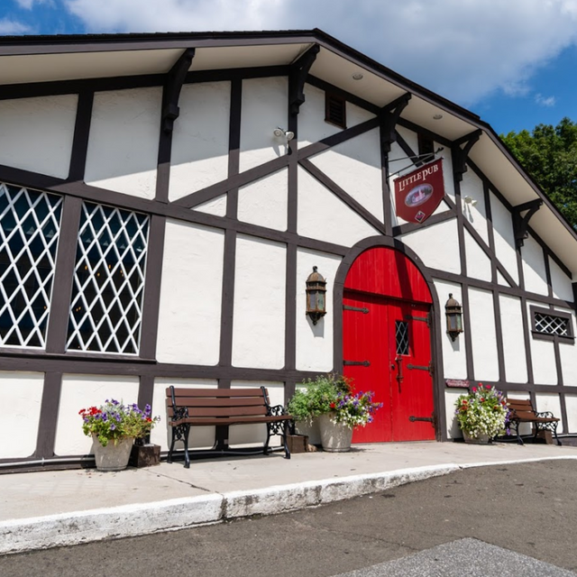 Little Pub - Wilton Wilton | Members and their guests receive a ...