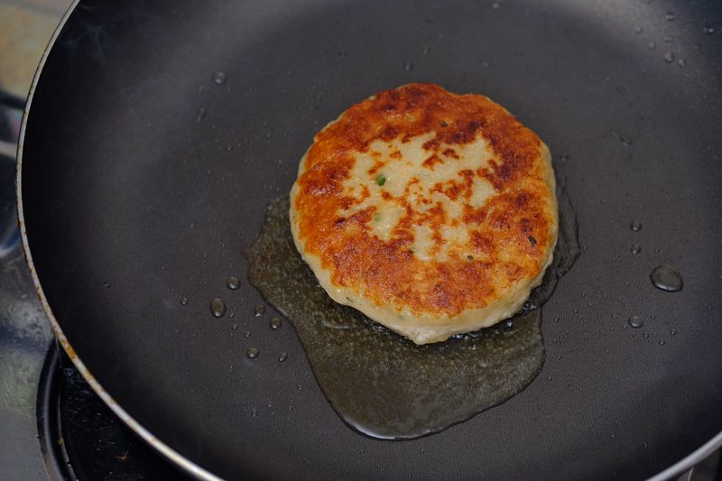Sous Vide Cod Burgers with Curry Aioli