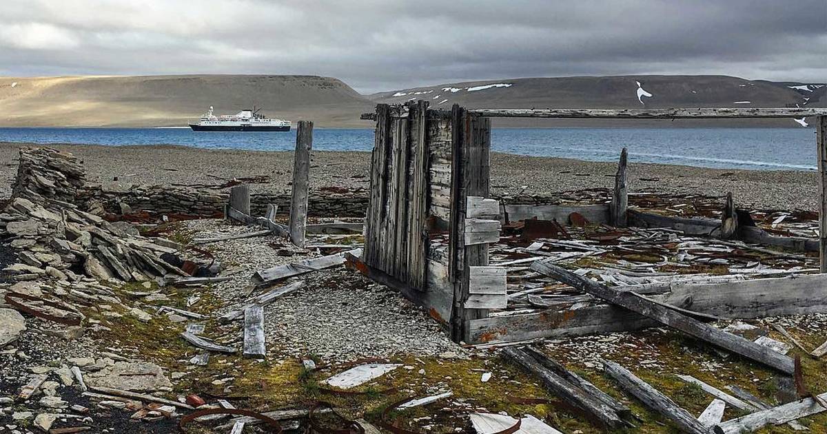 This island in Canada is filled with the belongings and graves of 19th ...
