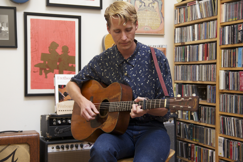 Tom Brosseau - "I Love to Play Guitar" | Fretboard Journal