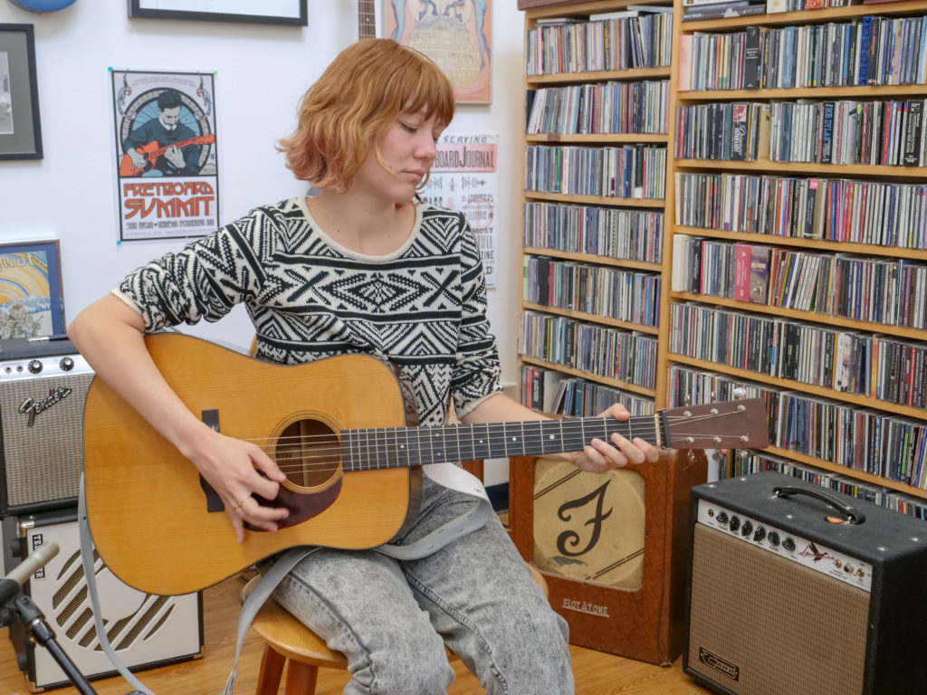 Interview: Molly Tuttle | Fretboard Journal
