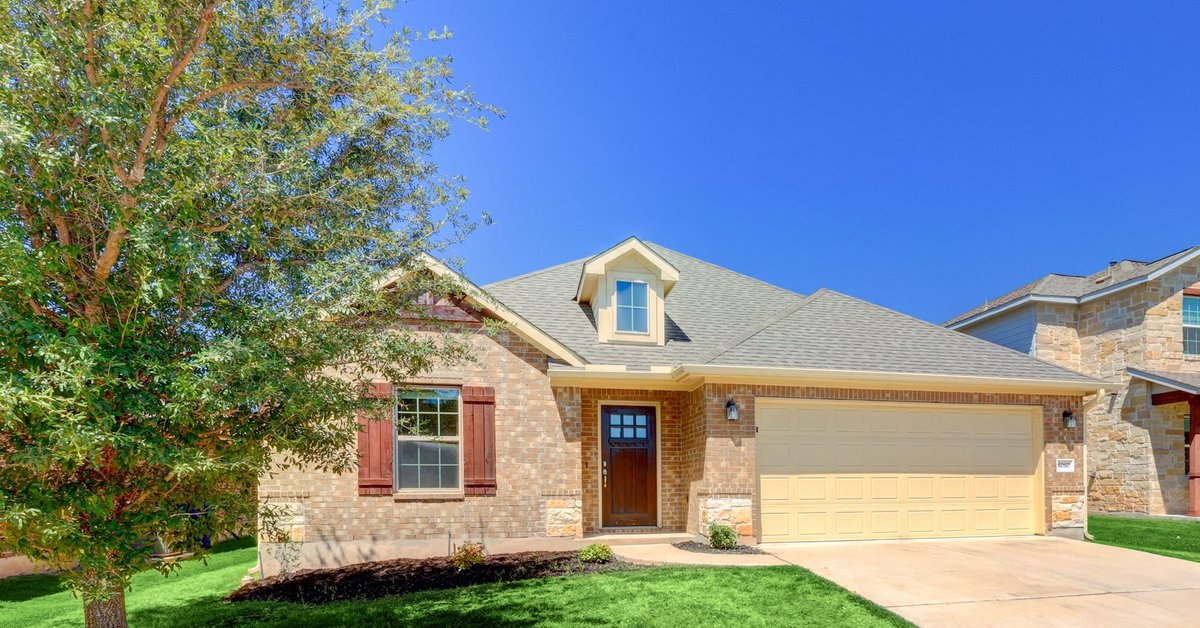 Move In Ready 1.5 Story Home In Established Neighborhood | Kuper ...