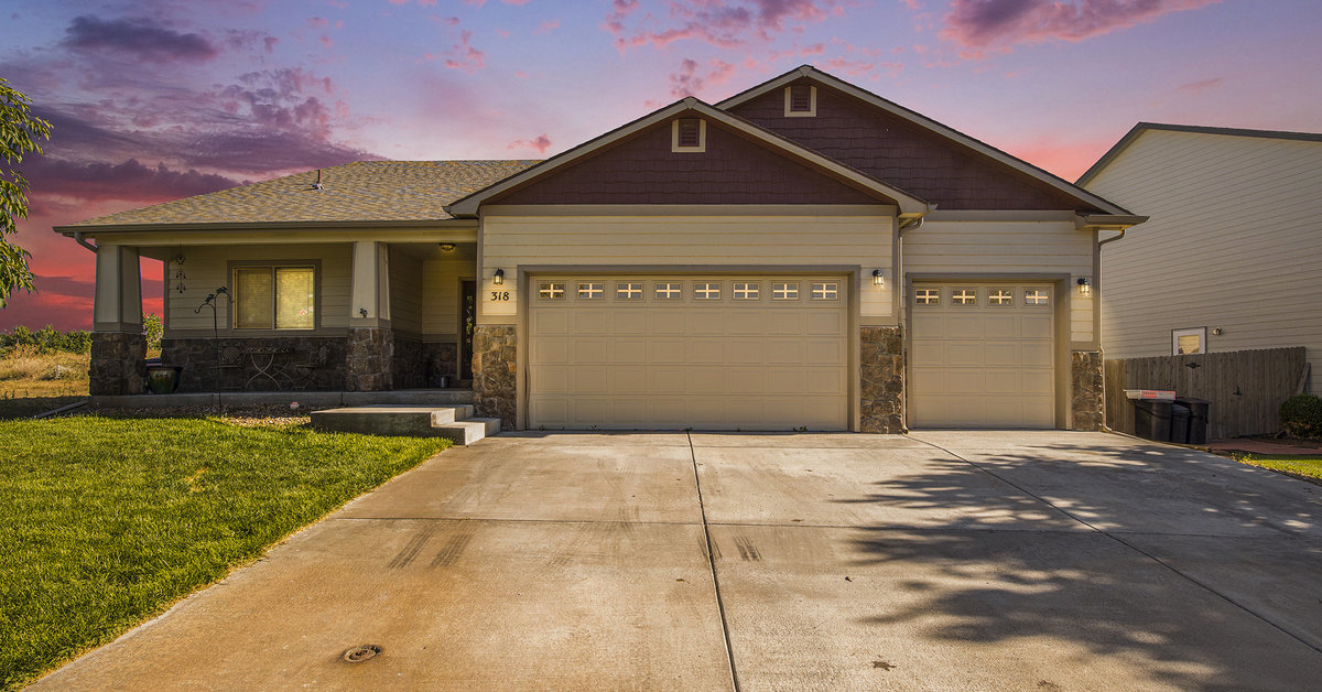 318 Sunset Drive, La Salle, CO 80645