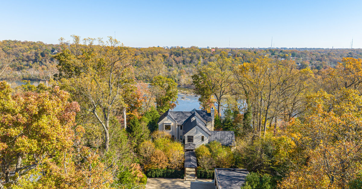 1169 Crest Lane | Washington Fine Properties, LLC