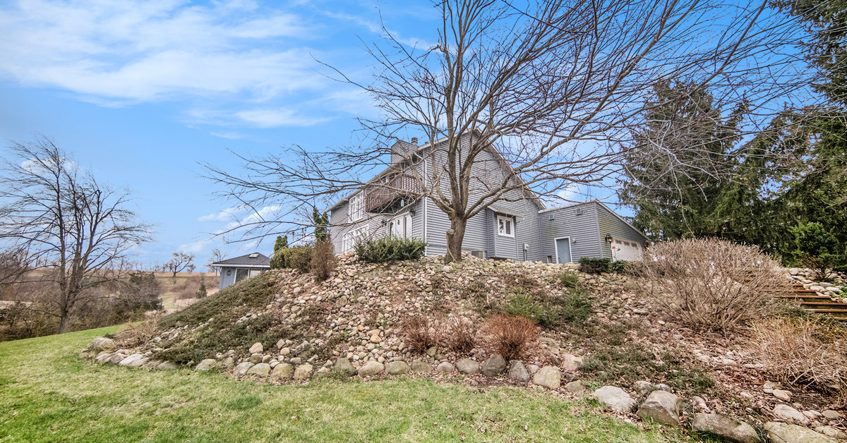 19190 Sharon Valley Road