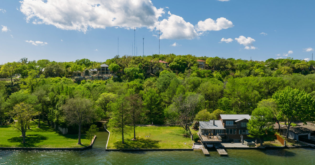 GORGEOUS LAKESIDE WATERFRONT LOT | ROCKCLIFF ROAD | Kuper Sotheby's ...