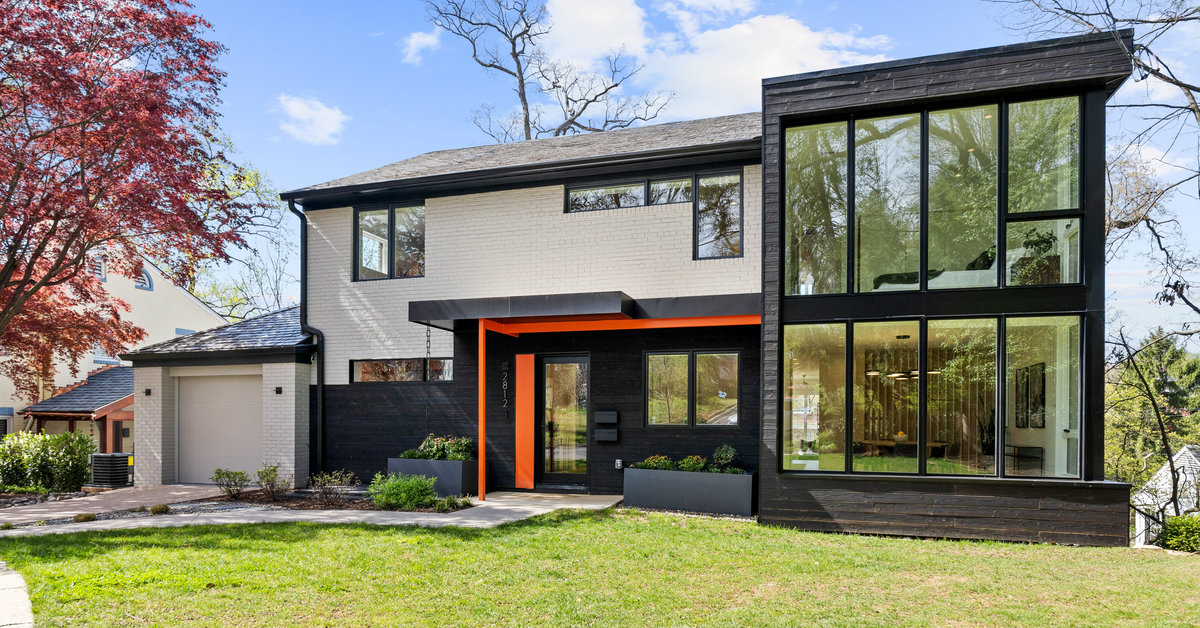 2812 29th Place NW | Washington Fine Properties, LLC