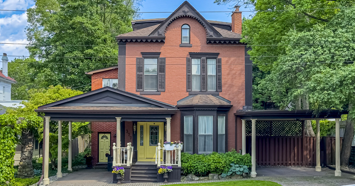 377 Hess Street South