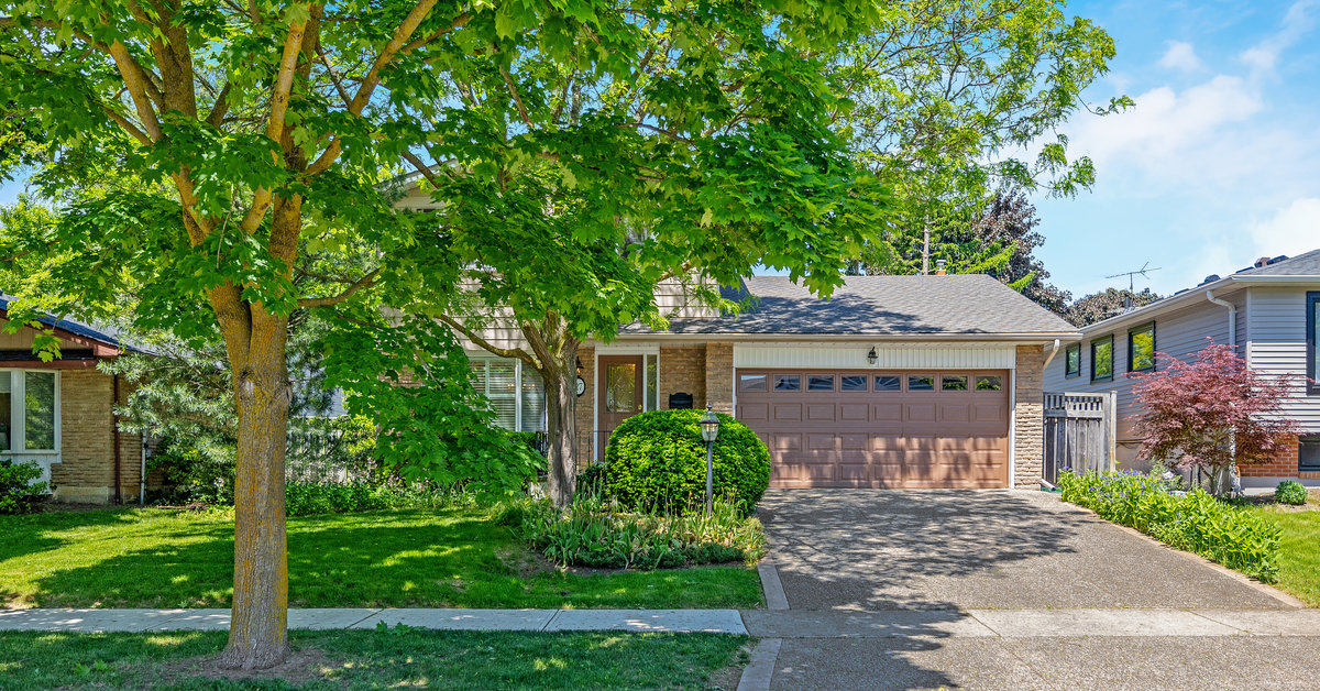 27 Lorne Scots Drive