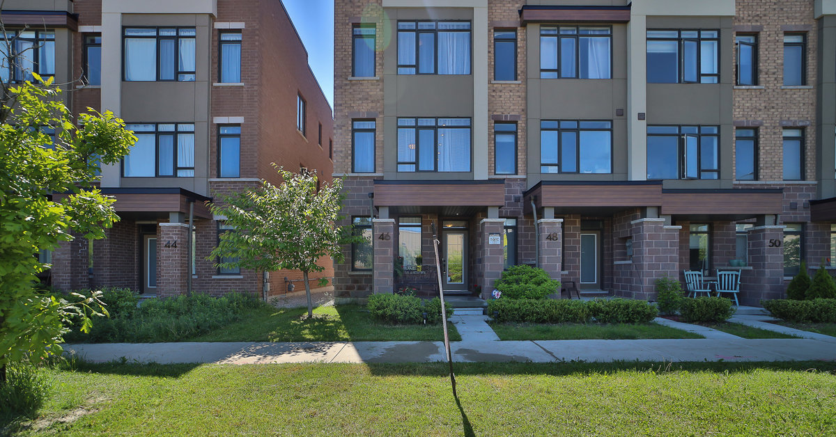 46 Troon Ave