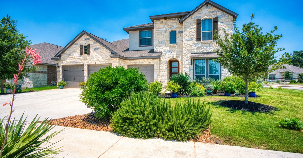 Pristine, Spacious Two-Story Home | Kuper Sotheby's International Realty