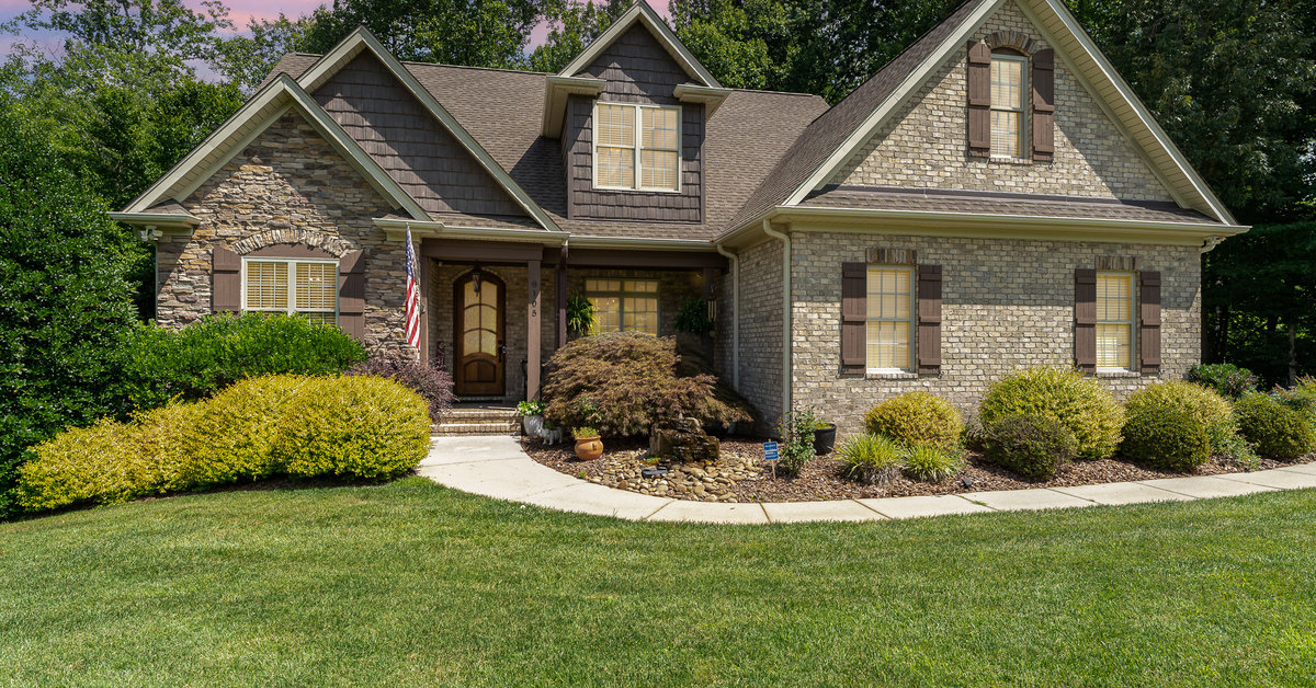 8105 Moores Mill Court