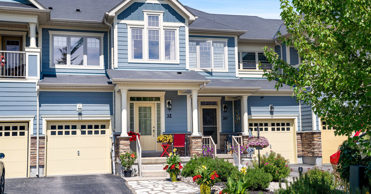 32 Sandy Coast Crescent