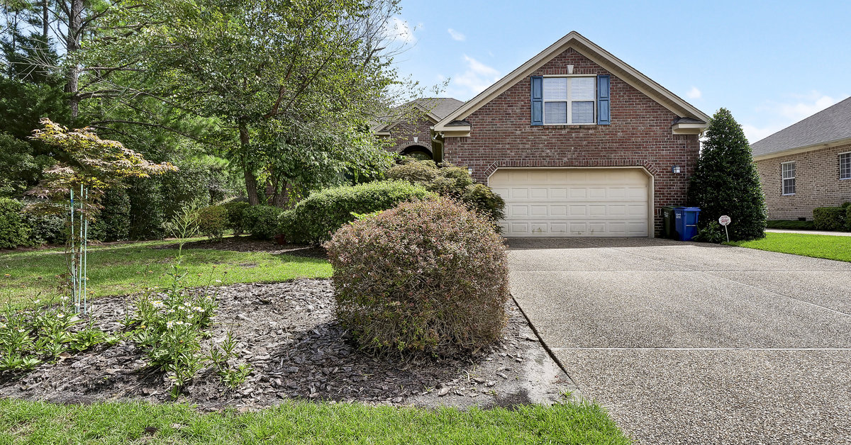 1020 Sabal Court