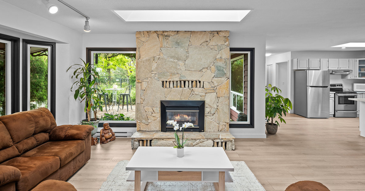 1373 Treebank Road West