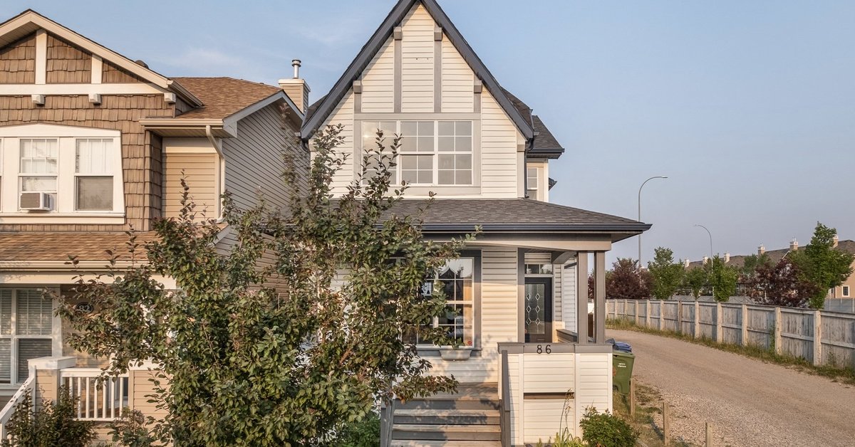 86 New Brighton Green SE, Calgary, AB T2Z 0J9 | Rela